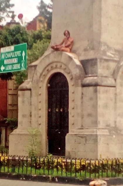 Rescatan a hombre que escaló el Reloj Chino de Bucareli - ContraRéplica ...