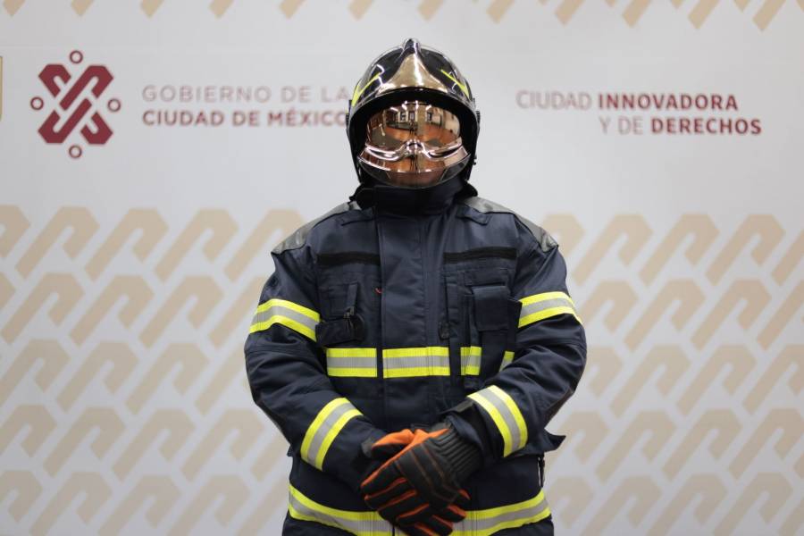 Entregan a Bomberos de la CDMX nuevos equipos y personalizados - ContraRéplica - Noticias
