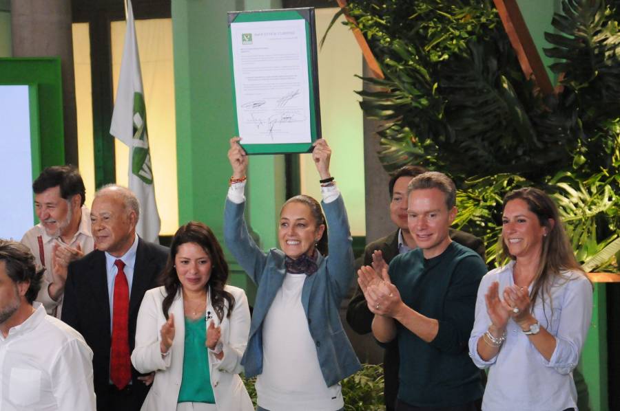 Claudia Sheinbaum recibe del Partido Verde constancia como candidata ...